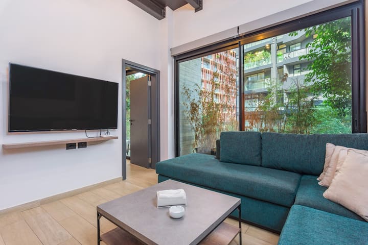 Amine 102, 2-br In Mar Mikhael - Lebanon