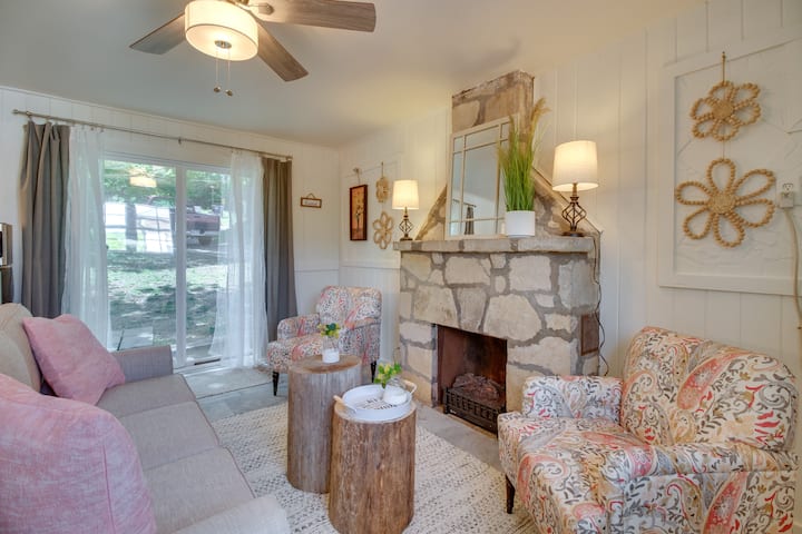 Cozy Mountain Home Cottage: Walk To Marina! - Norfork Lake