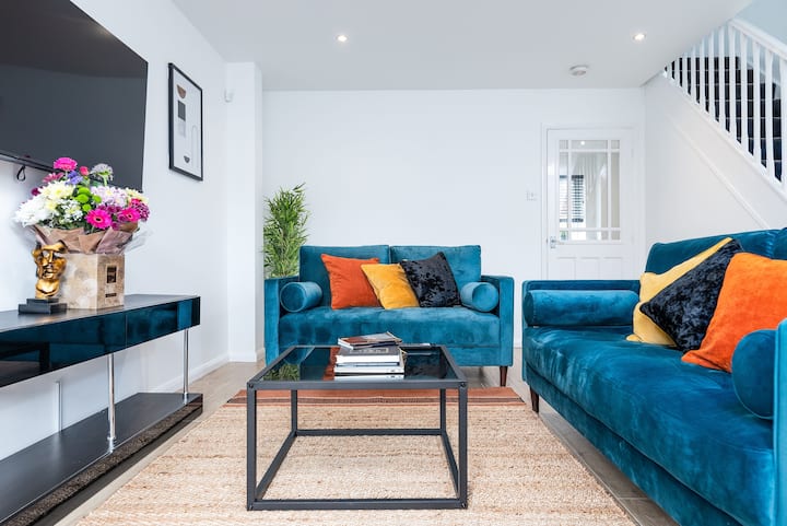 Marham Close 3 Bed Apartment - Nottingham