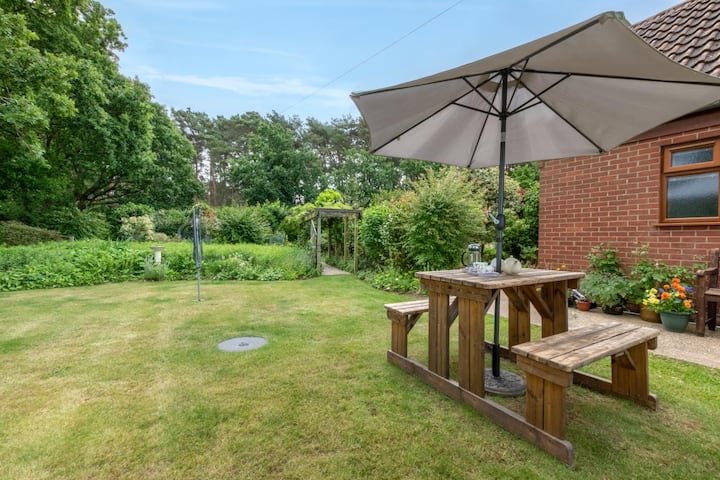 1 Bed In Briston (Oc-1882) - Holt