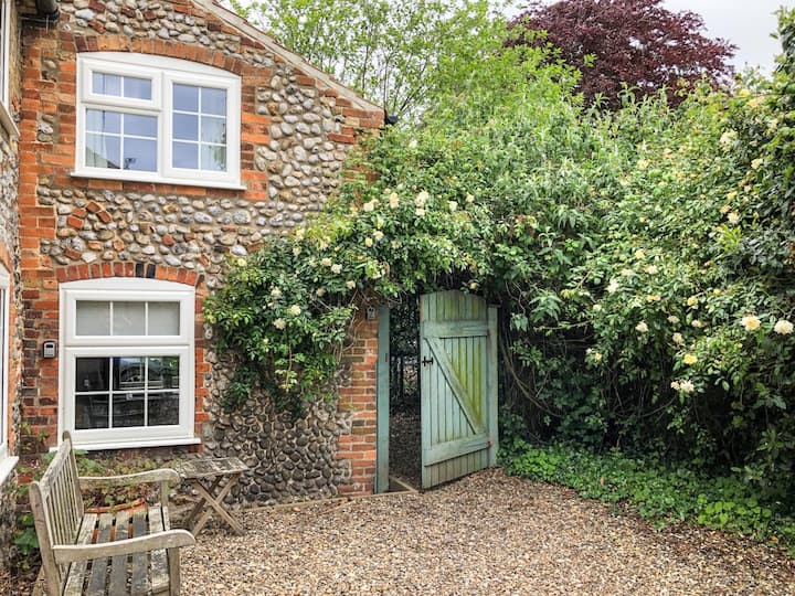 2 Bed In Holt (Oc-1811) - Blakeney