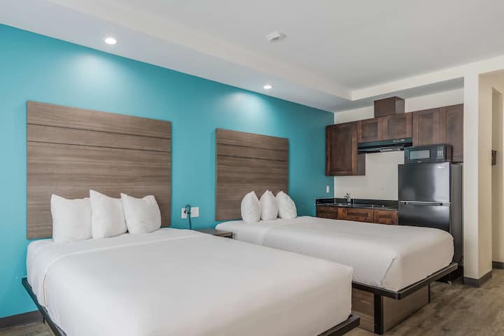 Discover More Of Katy, Texas! 4 Relaxing Units! - Katy, TX