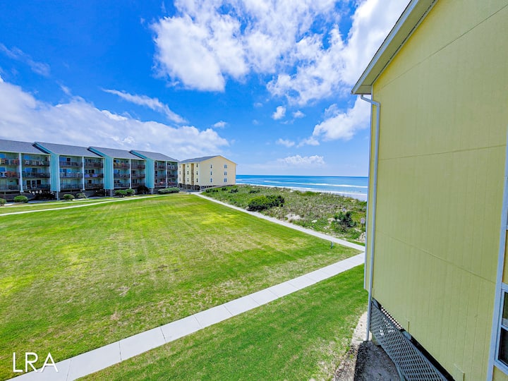 Surf Condos 223 - Poolside Relaxation By The Sea! - Surf City, NC