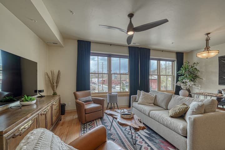 Salida Central!  Location! Location! Location! - Salida, CO