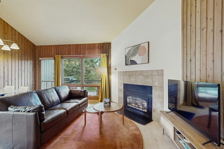 1br Condo With Hot Tub, Pool, Grill, Fireplace, Ac - Bend, OR