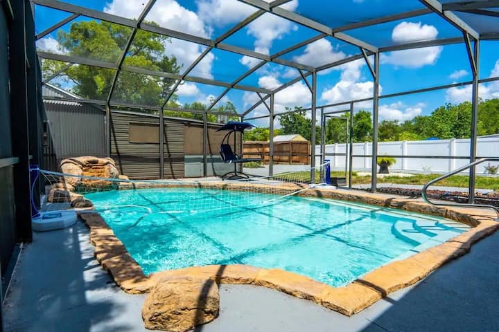 Sunny 3br Retreat • Pool & Game Vibes - University of Central Florida,Orlando