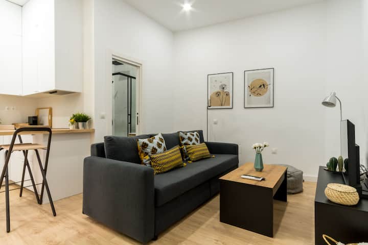 Stylish Apartment- 1 Bedroom 1 Bathroom -Chueca - Madryt