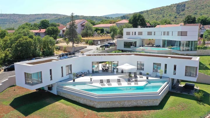 Modern And Luxurious Villa With Swimming Pool - Imotski