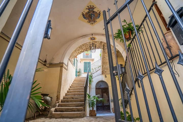La Casina In Old Town - Tropea