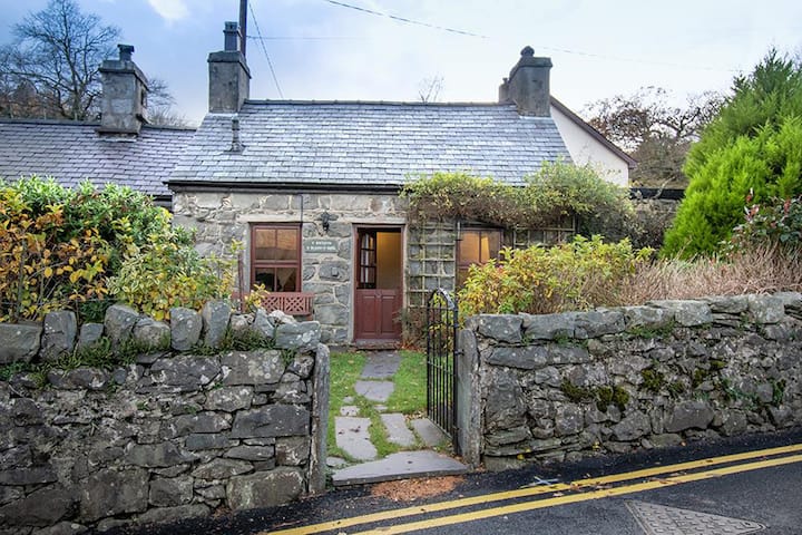 Y Bwthyn Llanberis - Llanberis