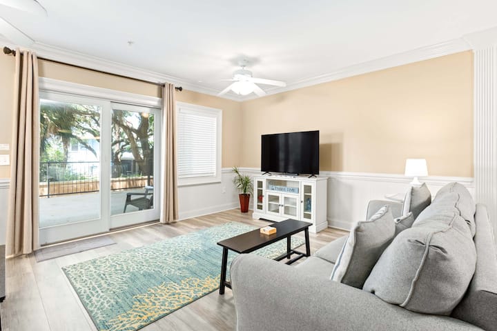 Brass Rail 119 | Easy Access To The Pool! - Tybee Island, GA