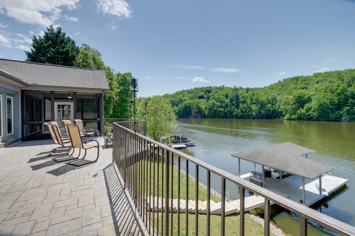 Waterfront Smith Mountain Lake Home W/ Boat Dock! - Smith Mountain Lake, VA