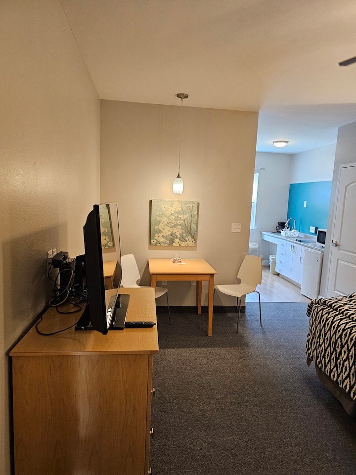Acorn Suites Studio Extended Stay Hotel - Graham-Mebane Lake