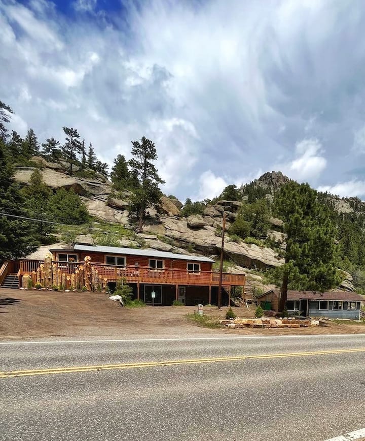 Bobcat Cabin  License #6137 - Estes Park, CO