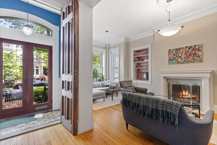 Capitol Hill Homestay / Historic & Solar-powered - Washington, D.C.