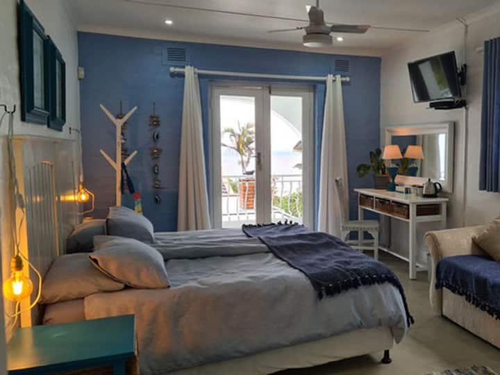 Whale Shark Room By The Lazy Shark (+Breakfast) - Scottburgh