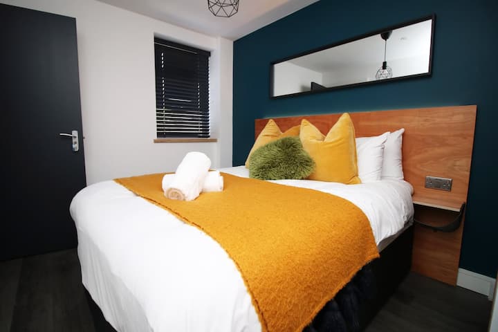 Boutique One Bedroom Apartment - Cardiff