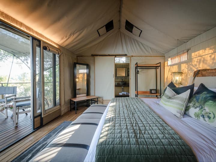 Amava River Lodge  - Luxe Safari Tent 5 - Gravelotte