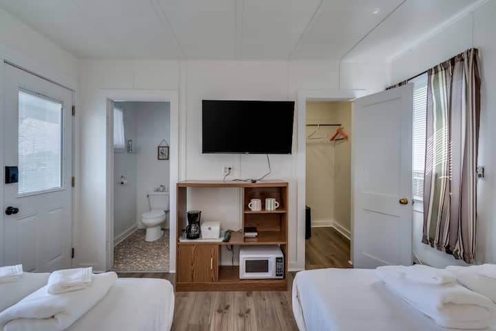 K's Motel - Fishermans Retreat - Room 3 - Gananoque