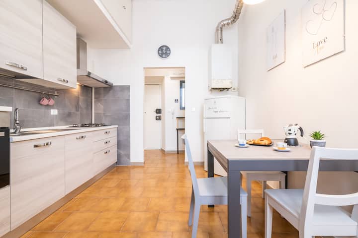 Travel & Station Apartament By Pleiades Home - Livorno
