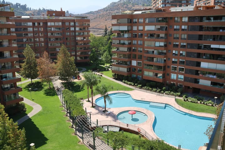 Mapocho Riverside - Premium 3bdr + Service Room In - Vitacura