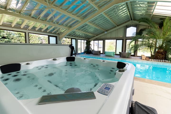 Gite Piscine Et Jacuzzi Intérieurs - Dordogne