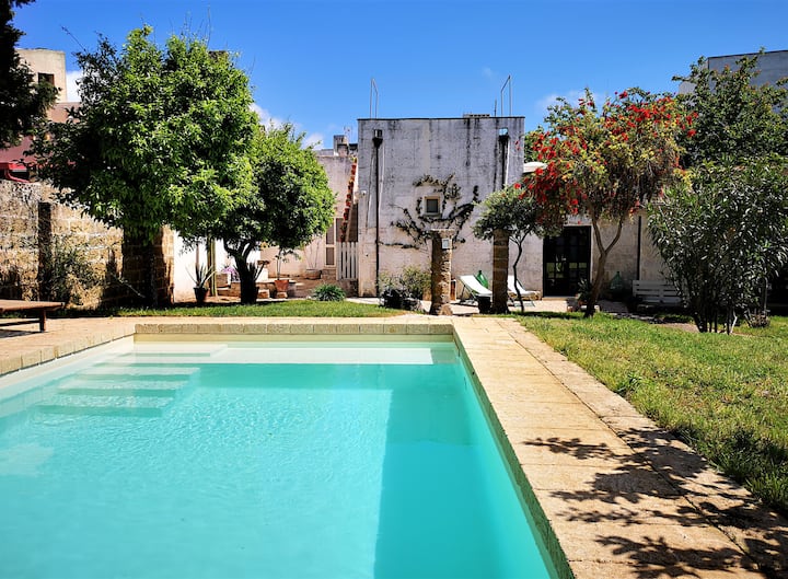 4 Km De La Mer, Maison De Design Avec Piscine - Puglia