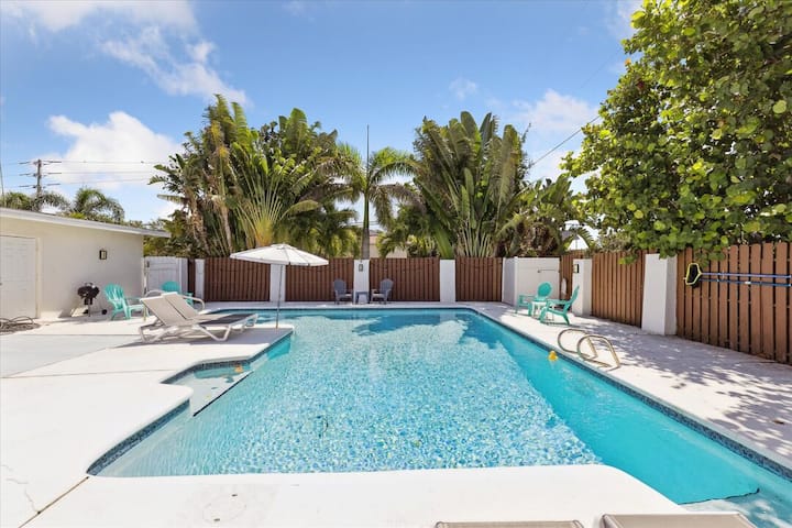 Cocoa Beach Home W/ Private Backyard & Pool - Cocoa Beach, FL