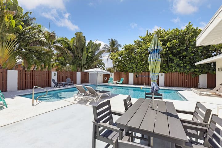 Cocoa Beach Home W/ Private Backyard & Pool! - Cocoa Beach, FL