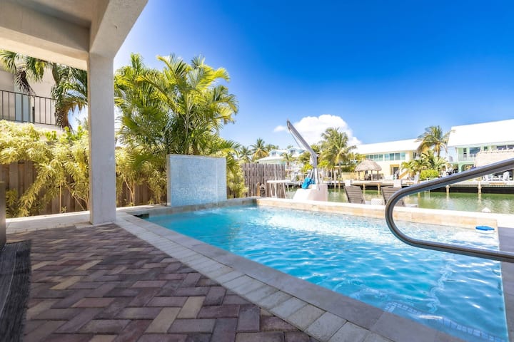 Casa Paraiso: Lovely 2br , Private Pool & Dockage! - Key Colony Beach