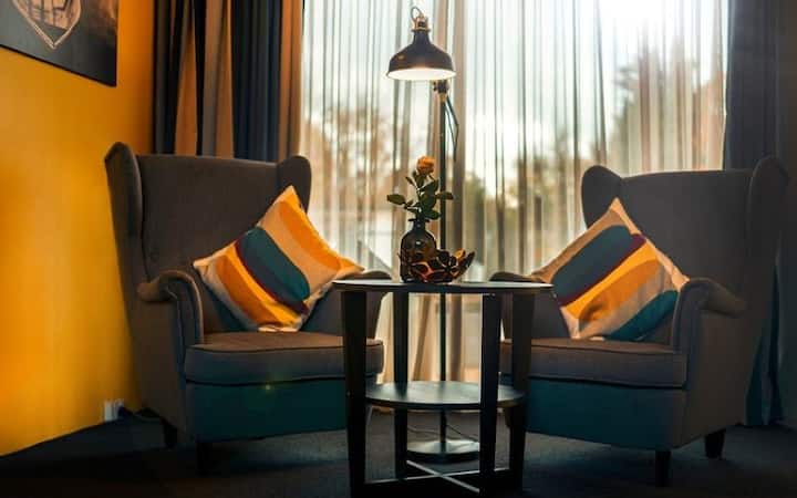 Signature Queen Room - Orange