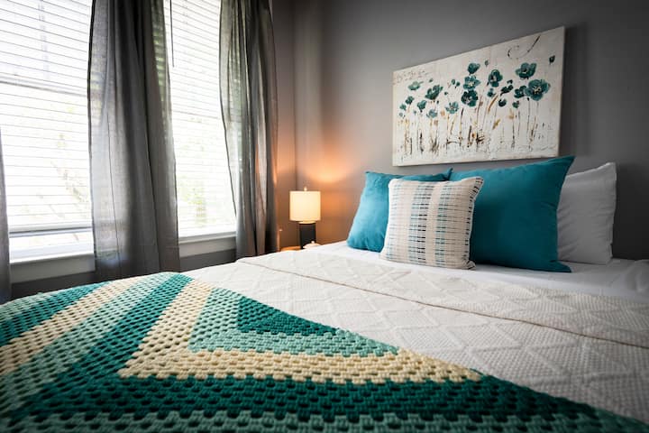 Spacious 3br Escape | Pets Welcome & Bright - Montgomery, AL