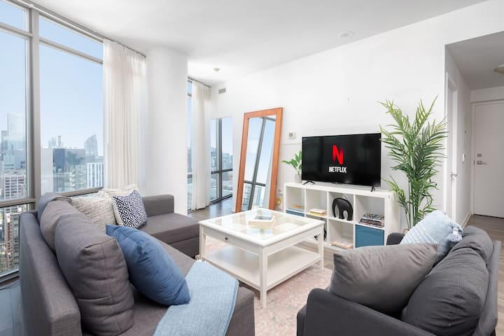 Spacious 2br 2ba With Cn Tower And Skyline View! - Victoria University