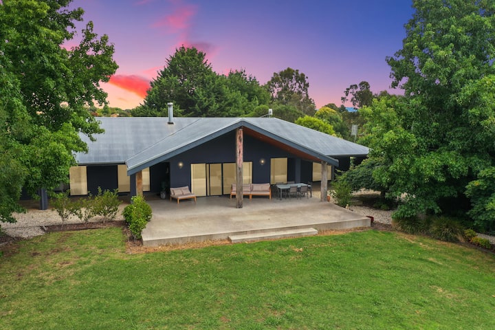 Cottonwoods- Winter & Summer Property - Mansfield