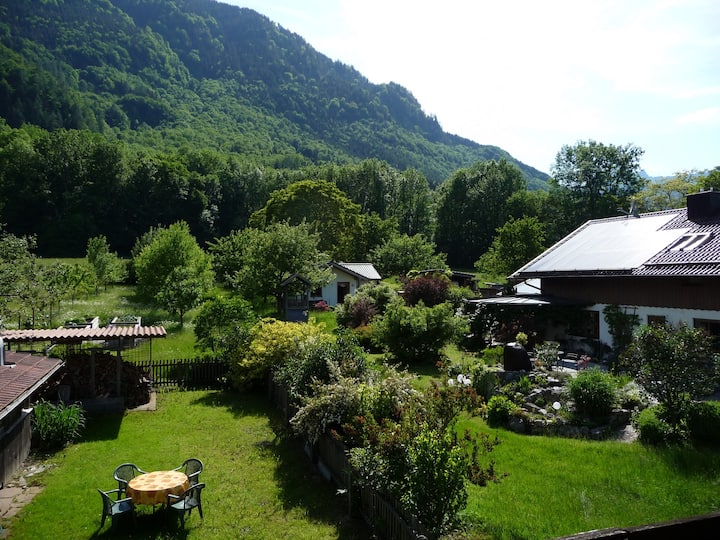 Holiday Flat With Mountain View 90 Sqm 2 Balconies - Neubeuern