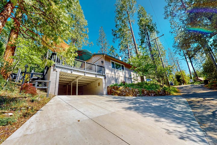 3br Lake-view With Deck, Fireplace, & Grill - Bass Lake, CA