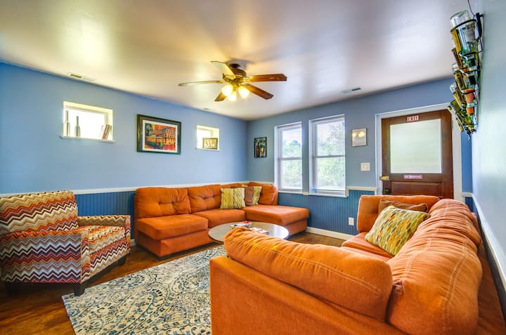 Downtown Hermann Vacation Home Near Wineries! - Pinnacle Lake, New Florence
