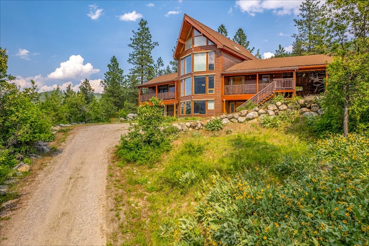 Majestic Mountain Views From Every Window - Leavenworth, WA