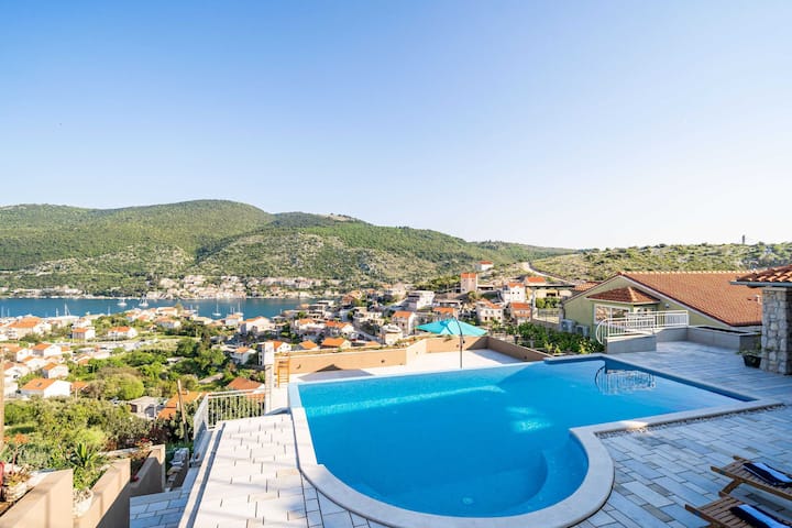 Apartments Villa Arcadia- Two Bedroom,shared Pool - Croatie