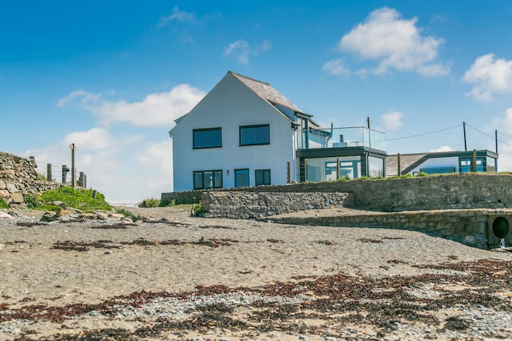 Dryll Y Gro - Holyhead