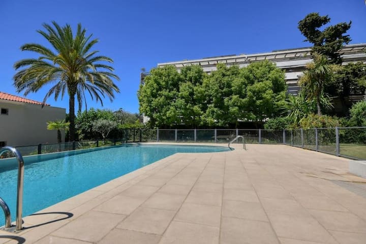 Studio Avec Piscine St Laurent Du Var - Villeneuve-Loubet