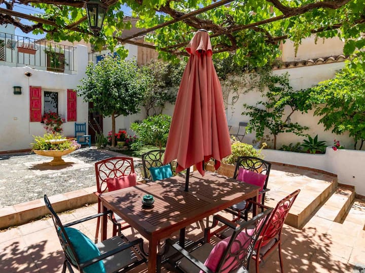Charmante Maison à Nigüelas Avec Patio Et Terrasse - Dúrcal