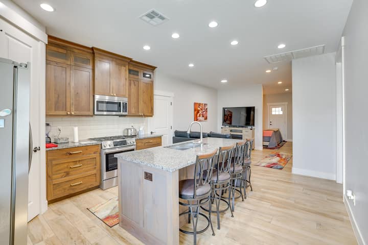 Toquerville Home W/ Mtn Views, Near State Parks! - La Verkin, UT