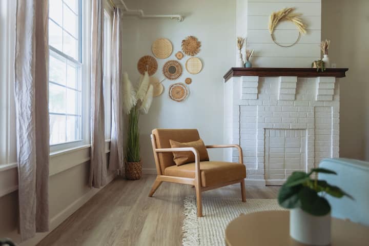 Modern Farmhouse Apartment In Johnson City - Johnson City