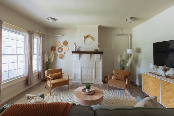 Modern Farmhouse Apartment In Johnson City - Johnson City, TN