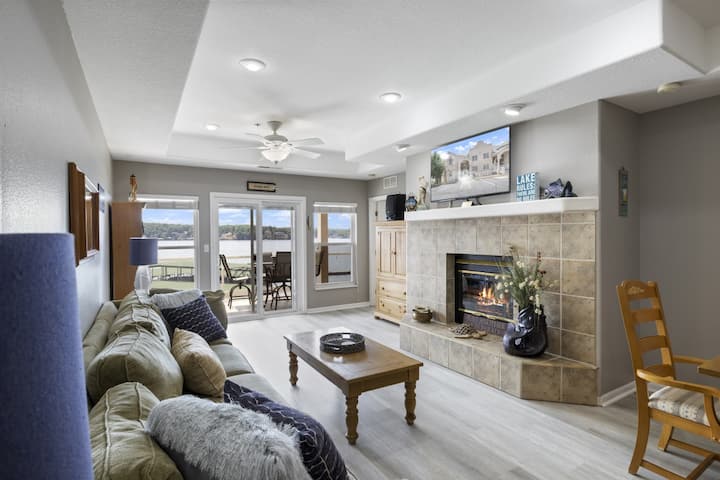 Ozark Overlook – Waterfront, Two Pools, And Tennis - Lake Ozark, MO