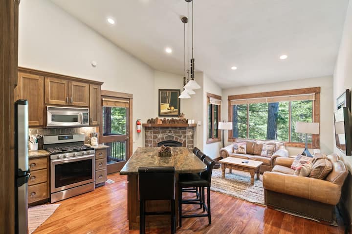 Northstar Ski-in/ski-out 2br Condo - Sandy Beach Tahoe Vista