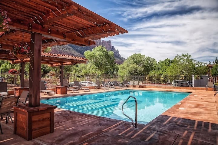 Spacious Family Suite W/ Kitchenette, Outdoor Pool - 斯普林
