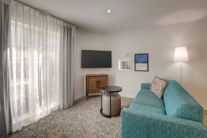 Look No Further! 2 Relaxing Units, Full Kitchen! - San Jose, CA