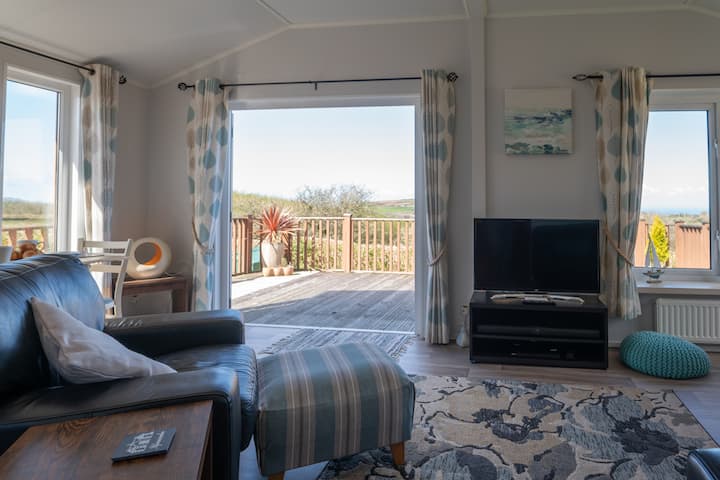 4 Meadow View Lodge - 2 Bed-sleeps 4-tjs4mv - Ilfracombe